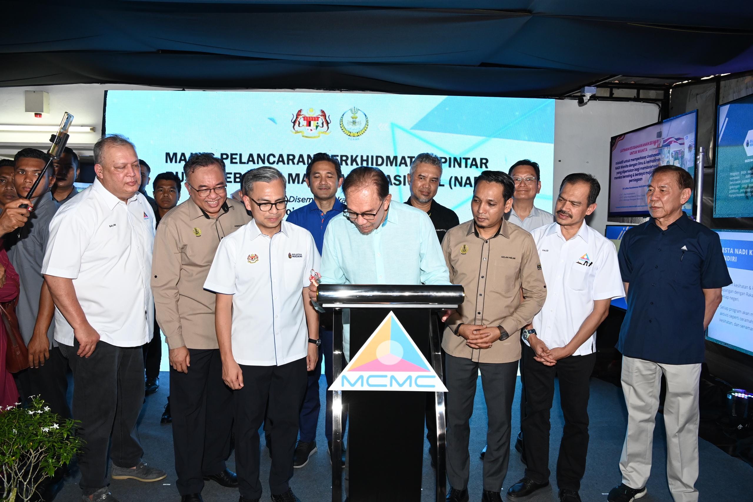 PM lancar perkhidmatan NADI di Kampung Datuk Ahmad Said Tambahan 2 ...