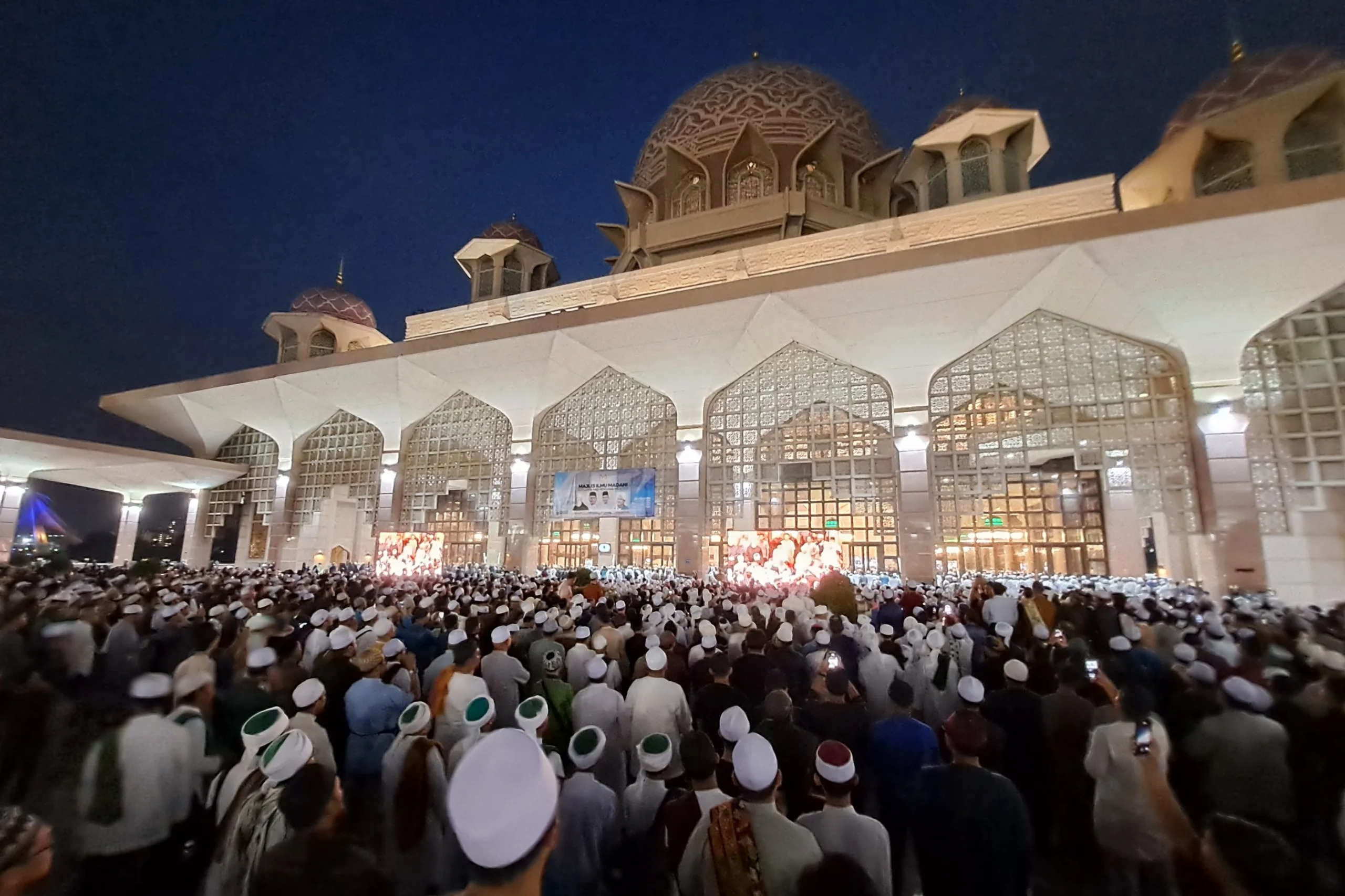 RM35 juta sumbangan khas untuk lebih 70,000 penggerak institusi Islam ...