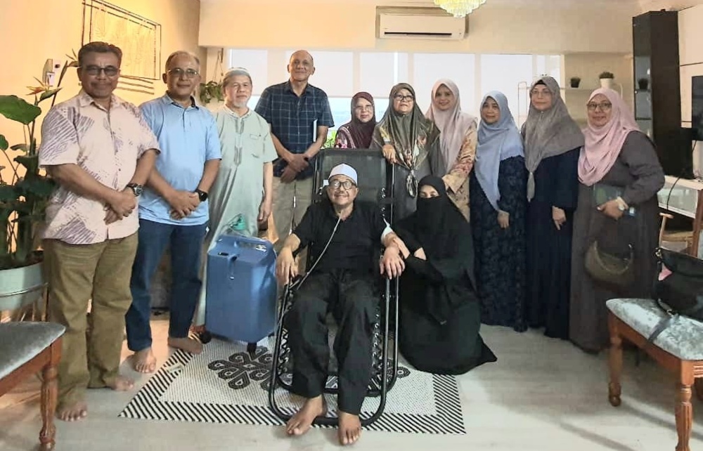 Prof Kamil bakal tunai umrah meskipun hidap kanser paru-paru tahap 4 ...